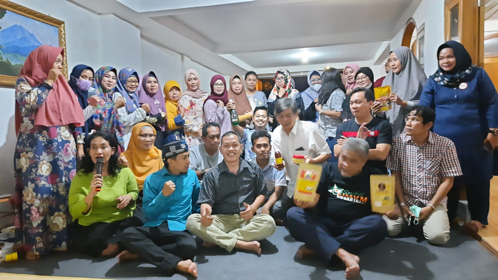 Ibadiyanti Ketua Umum Komunitas Gold UMKM Indonesia (KGUI) Jadikan UMKM ... Ibadiyanti Ketua Umum Komunitas Gold UMKM Indonesia (KGUI) Jadikan UMKM ...